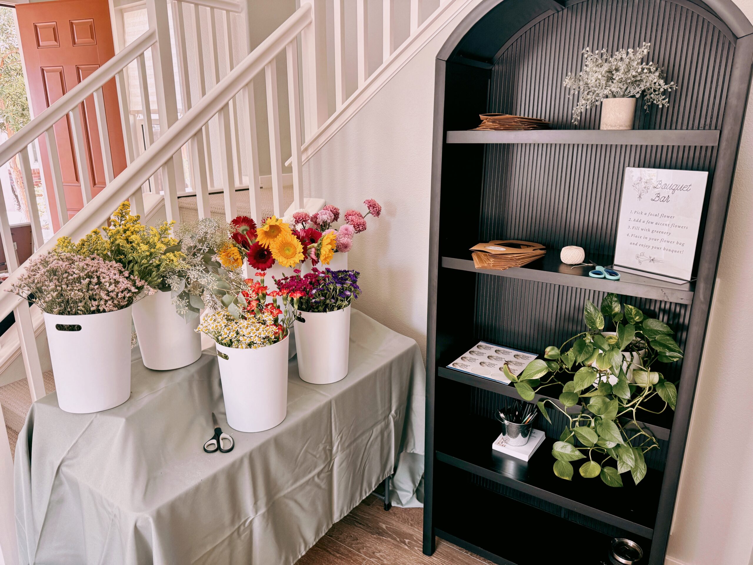 How to Set up a DIY Flower Bar - The Girl with a Cat